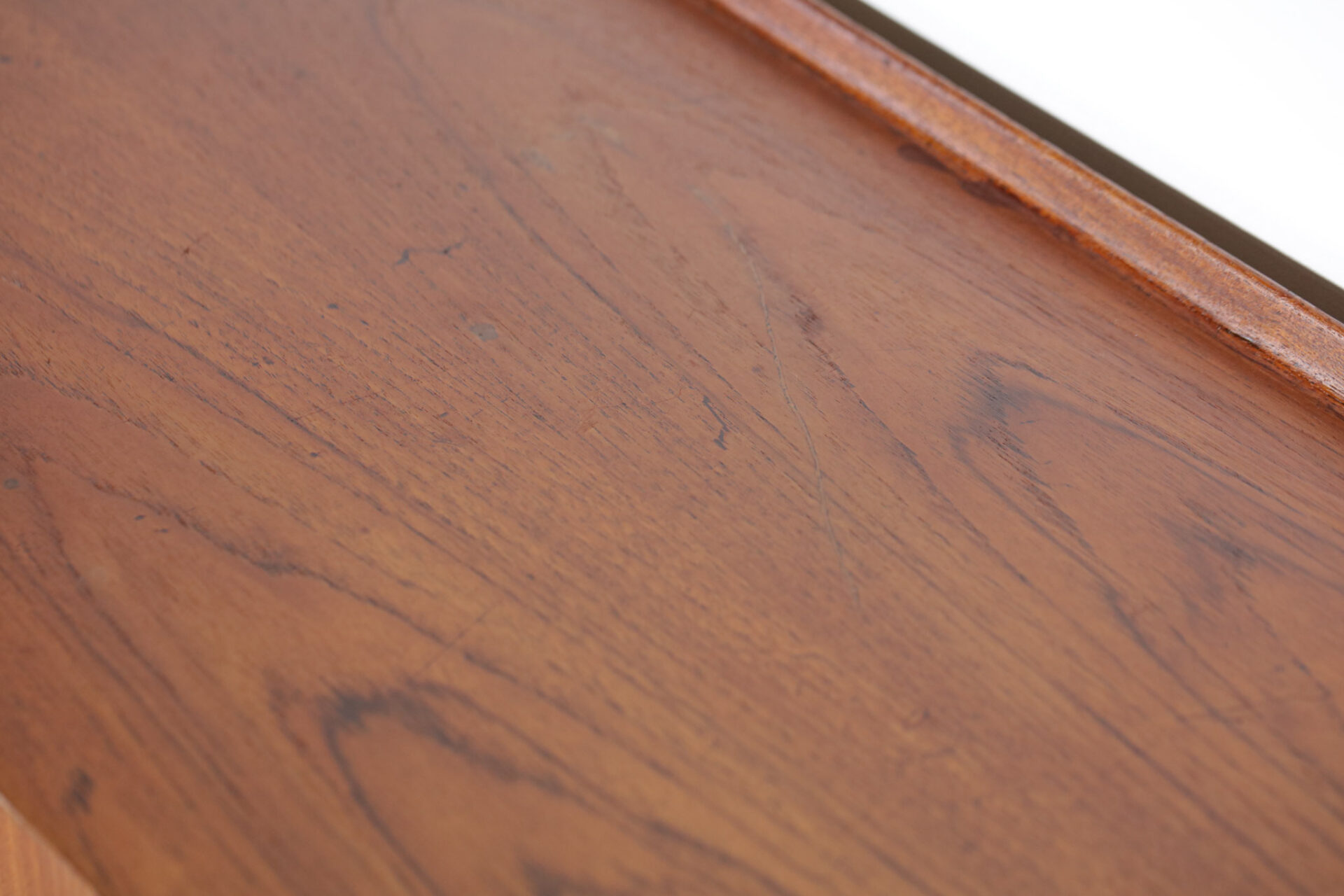 Enfilade scandinave suspendue Arne Vodder en teck tiroirs colorés ...