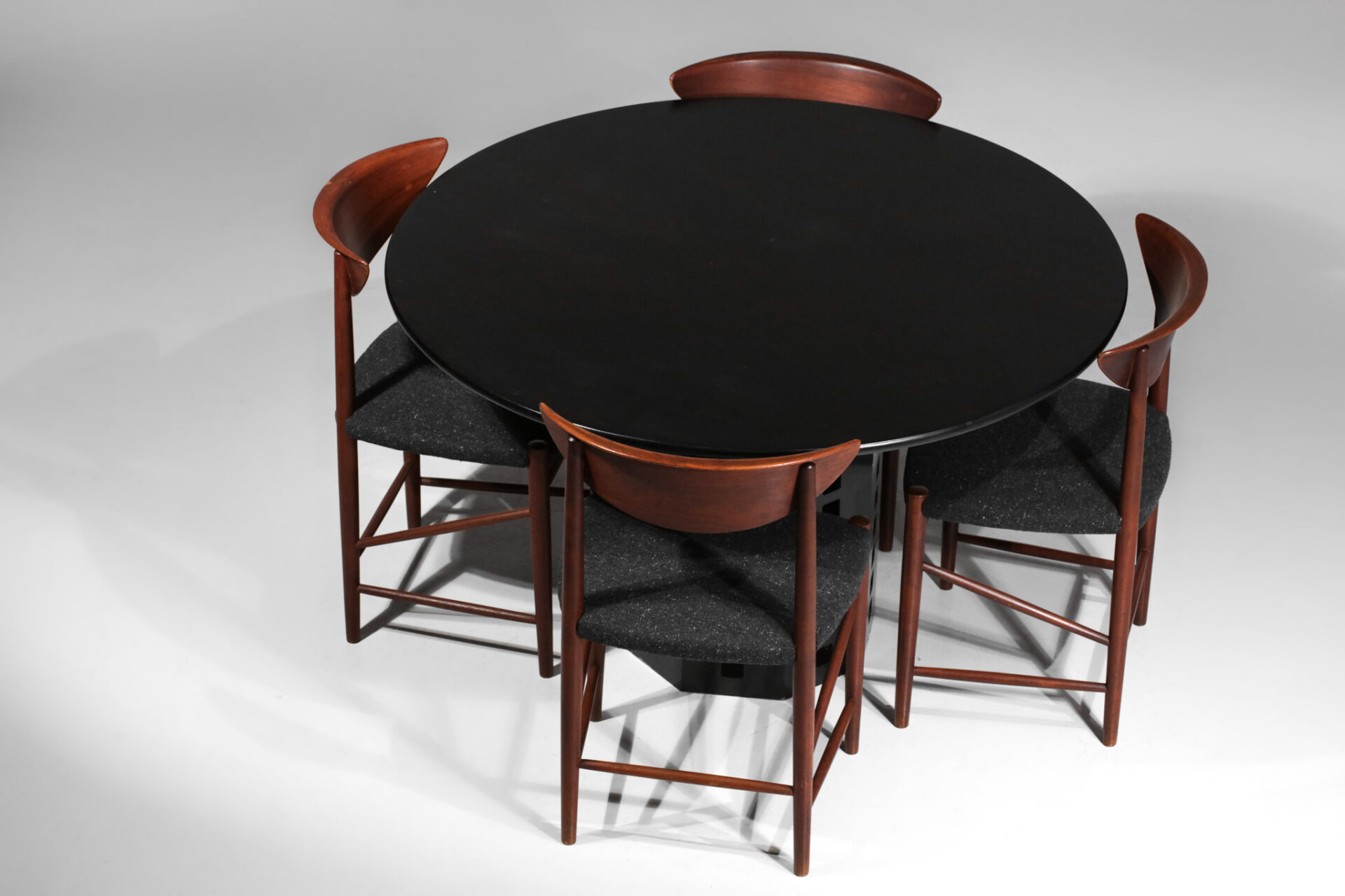 Joseph Hoffman dining table reissue 70's lacquered wood - G046 - Danke ...