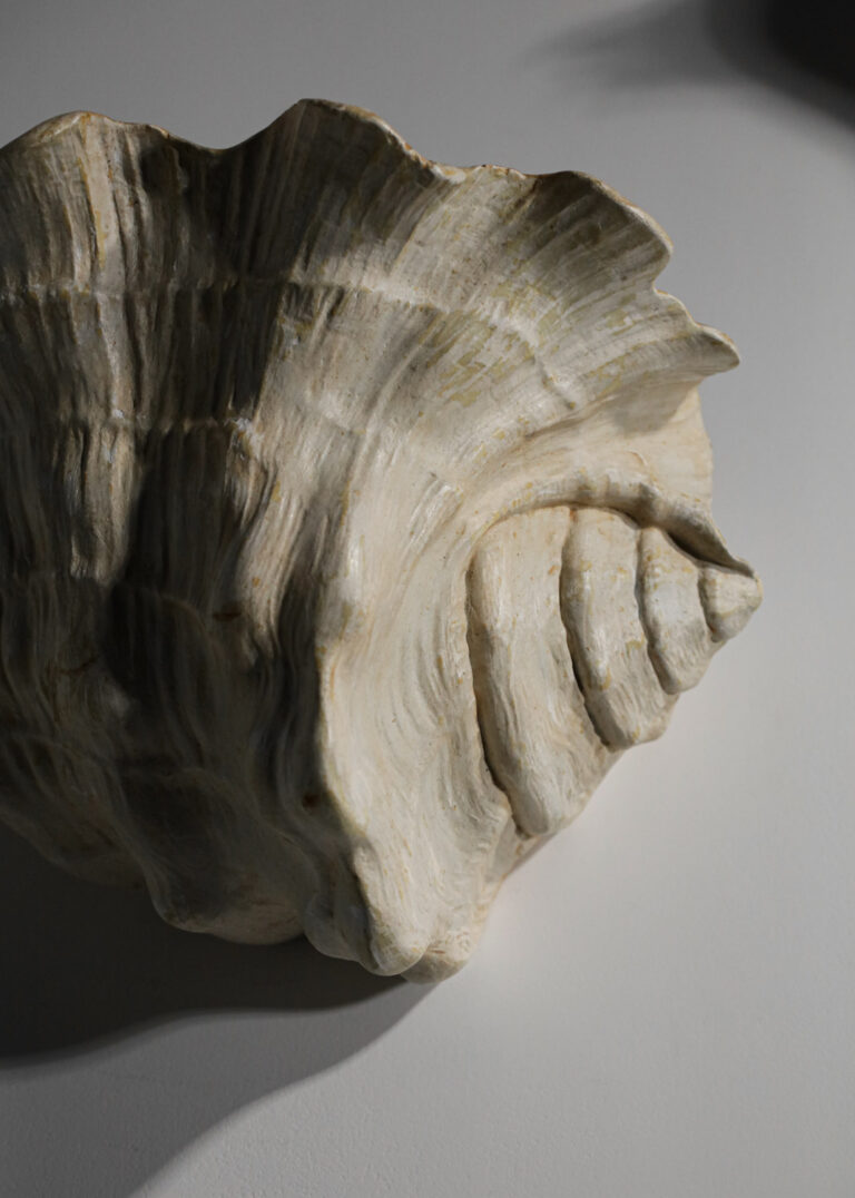 large pair of plaster shells appliques from the 30's Serge Roche style ...